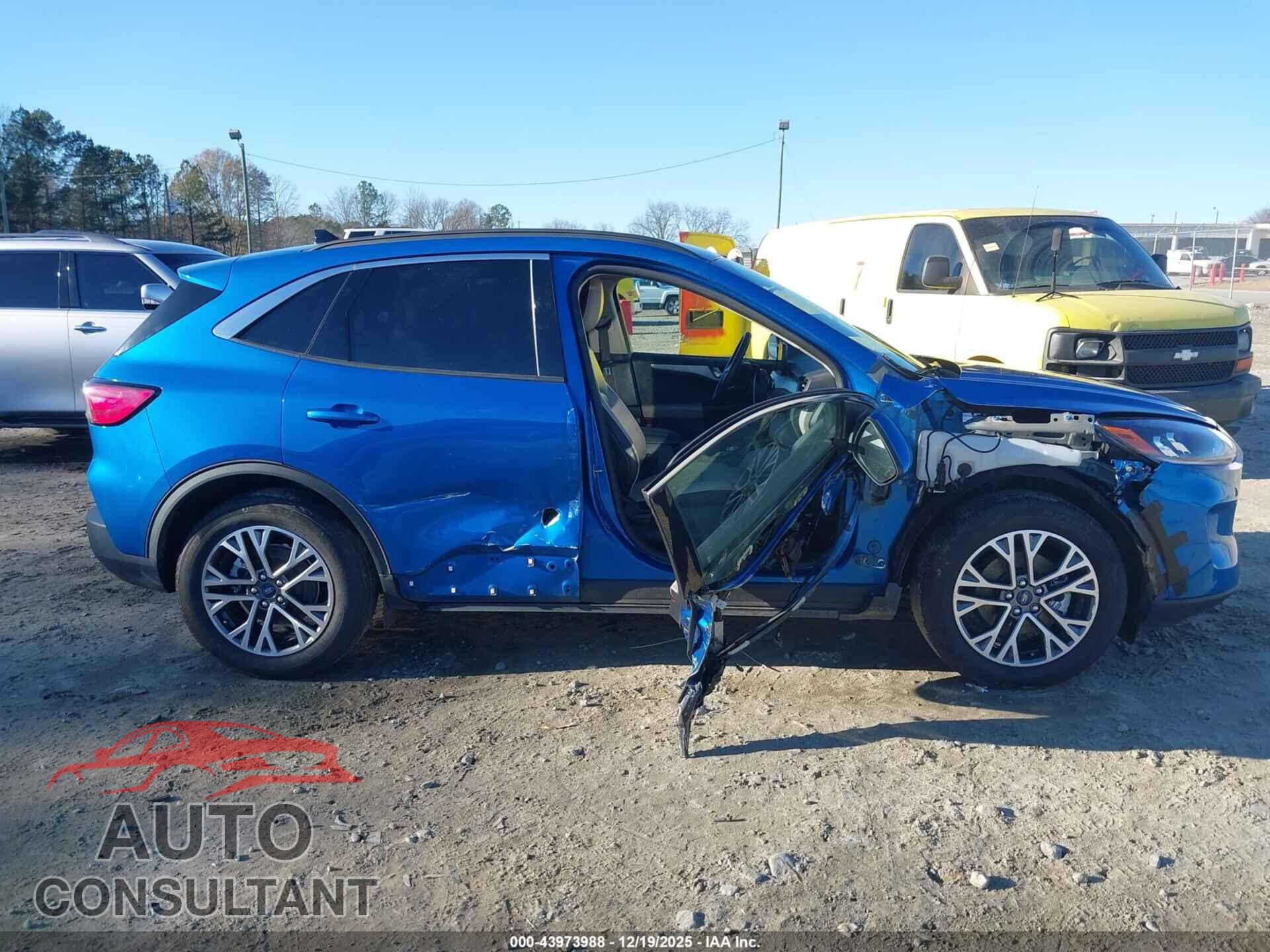 2020 FORD ESCAPE SEL Gasoline - 1FMCU0H60LUA37116